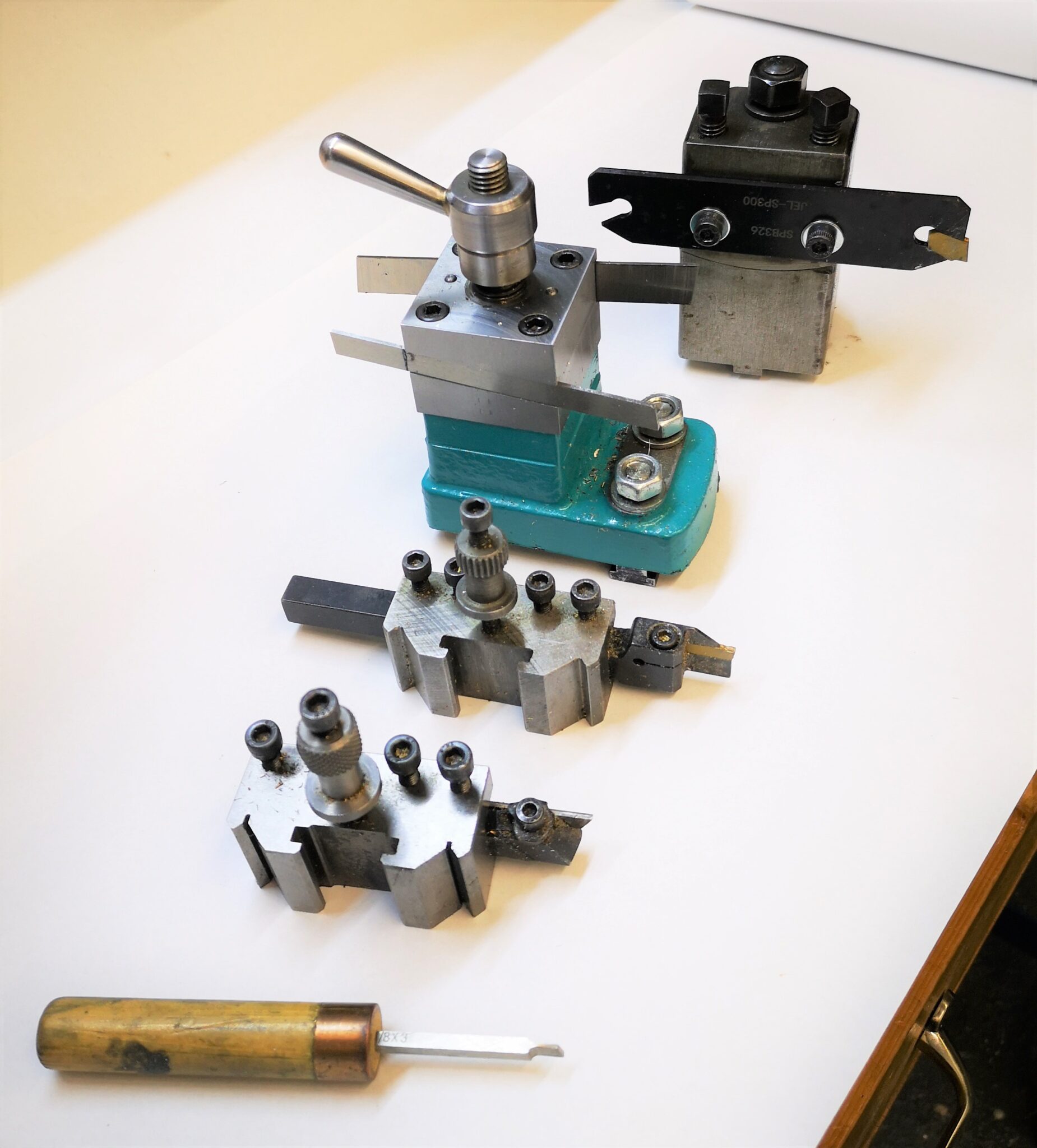 Parting Off on the Lathe – Woody's Workshop